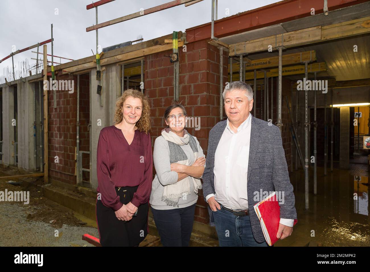 Un coucke, Magda Massoels e il ministro fiammingo del Welfare Jo ...