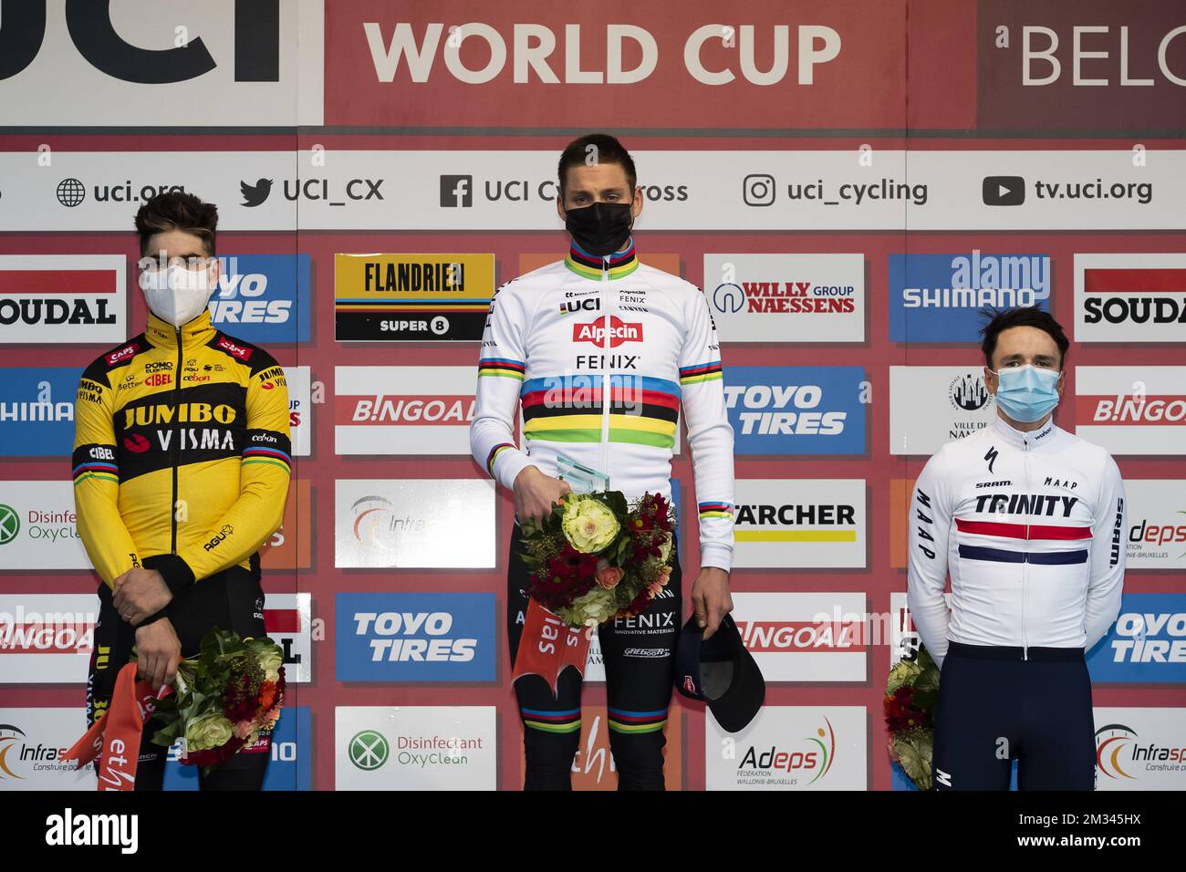 Il belga Wout Van Aert, l'olandese Mathieu Van Der Poel e il britannico ...