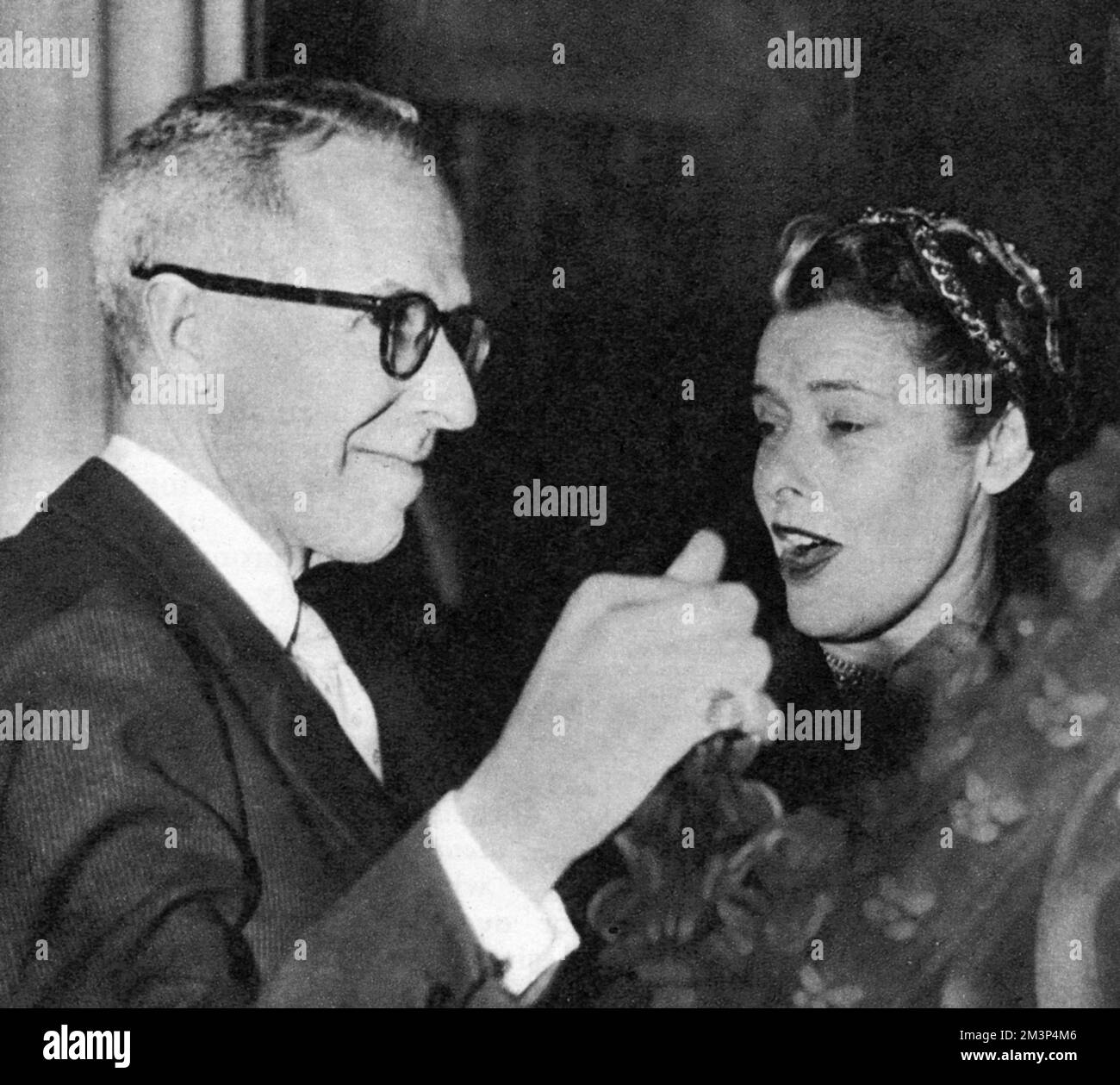 Victor Stiebel e Mrs Fay Gill alla Mansion House Foto stock - Alamy