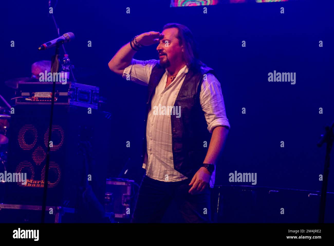 Bergamo, Italia, 21/12/2022, Yuri Cilloni di Nomadi in scena a Creberg ...