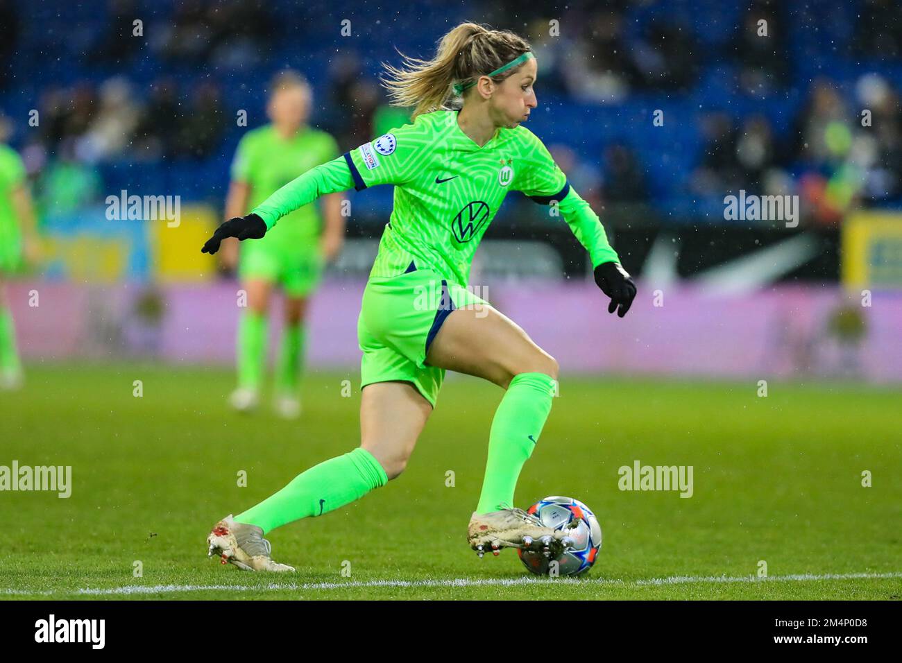 22 dicembre 2022: Kathrin Hendrich (Wolfsburg) in azione durante la ...