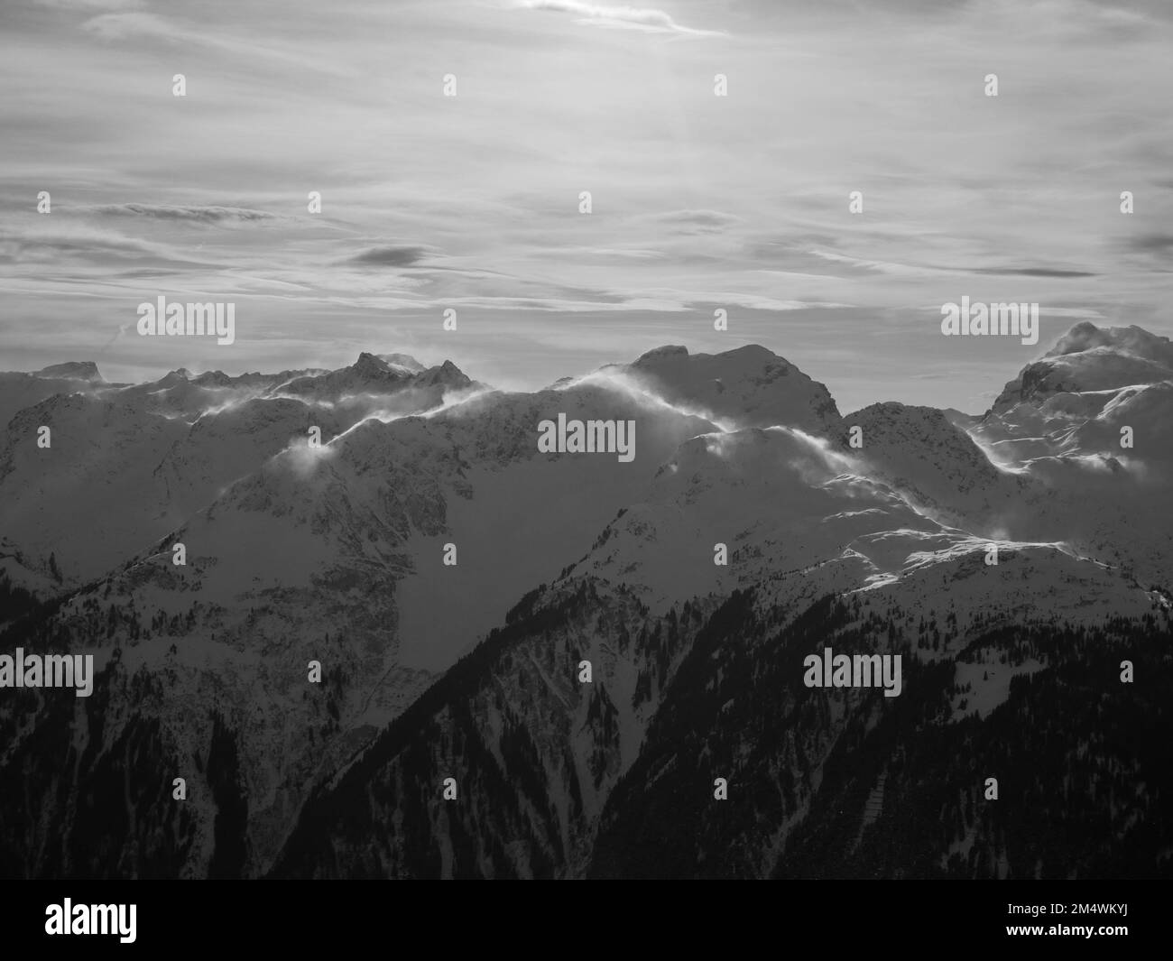 Montagne bianche invernali Foto e Immagini Stock in Bianco e Nero - Alamy