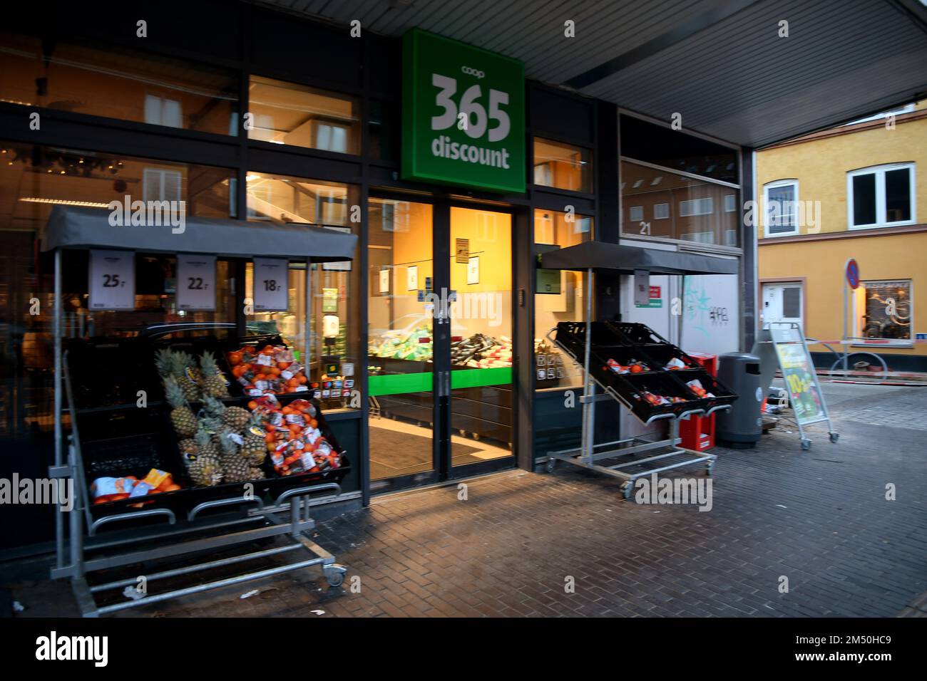 Prezzo elevato della spesa immagini e fotografie stock ad alta ...
