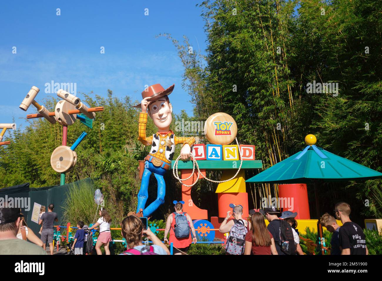 Toy story land immagini e fotografie stock ad alta risoluzione - Alamy
