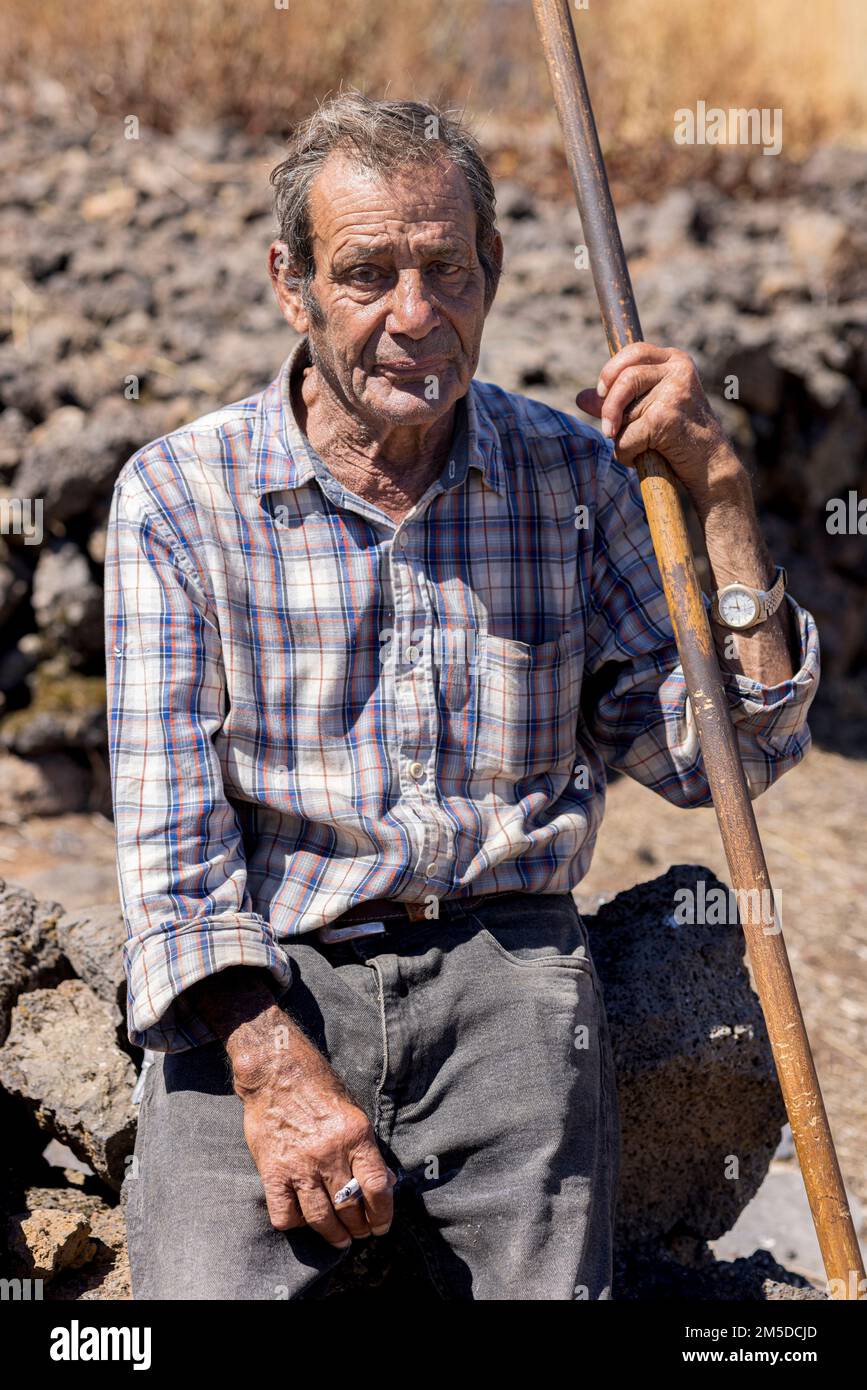 Ritratto di Pedro, pastore in pensione al giorno della trebbiatura, dia ...