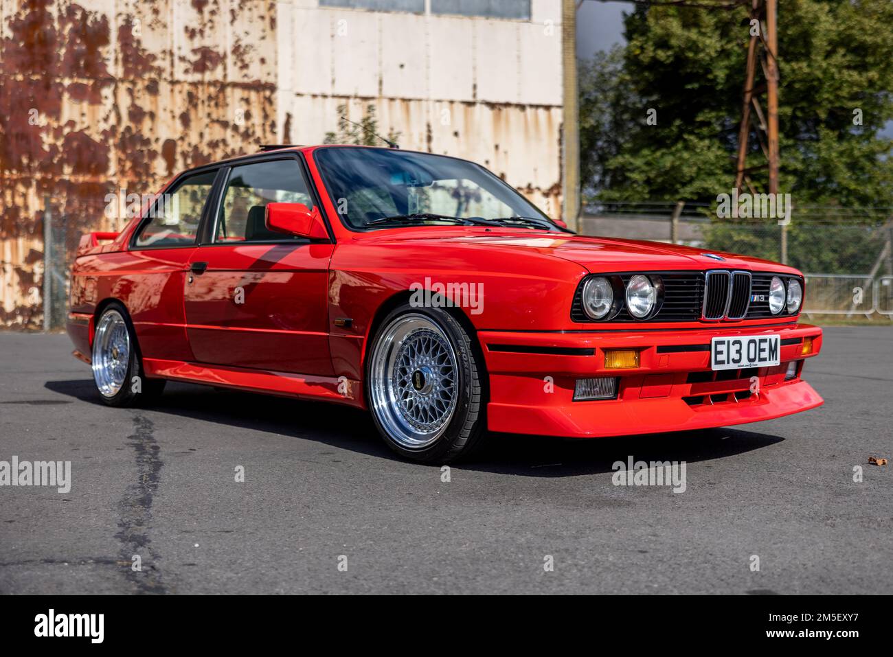 1991 BMW M3 ‘E13 OEM’ in mostra al Bicester Heritage Scramble festeggiando i 50 anni della ...