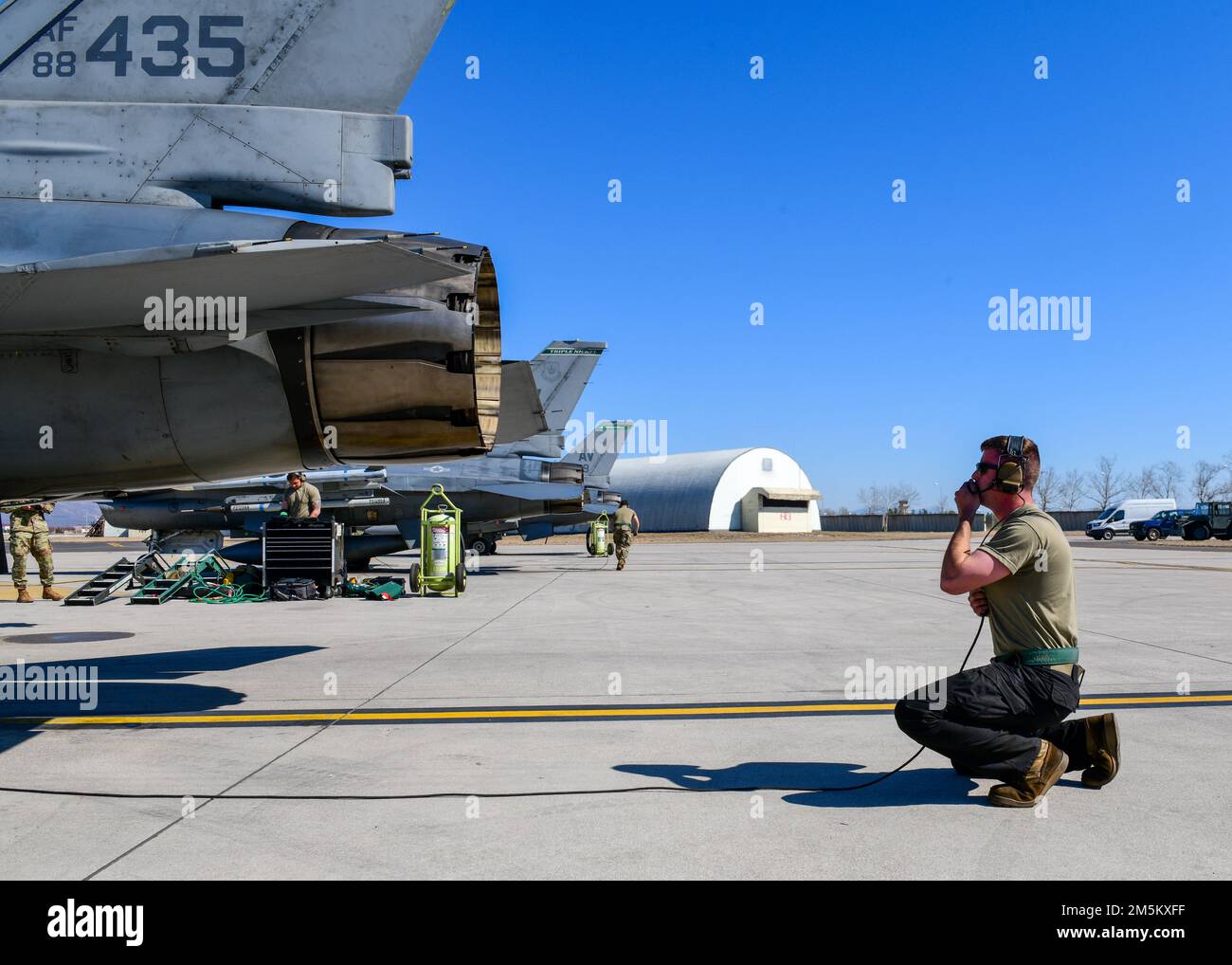 Airman 1st Class Andrew Moyer, 555th unità di manutenzione degli ...