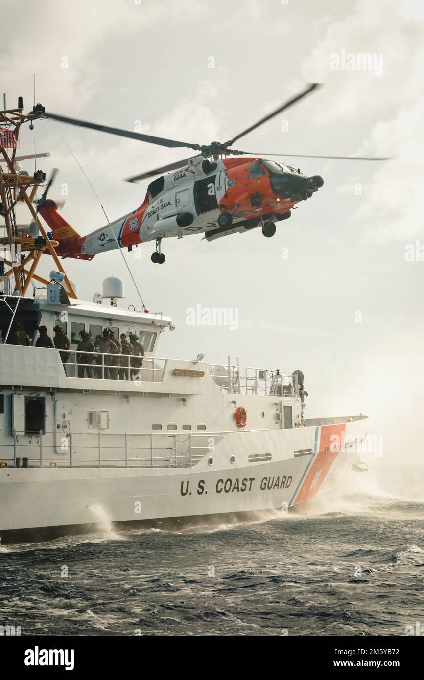 Taglierino della guardia costiera pablo valent immagini e fotografie ...