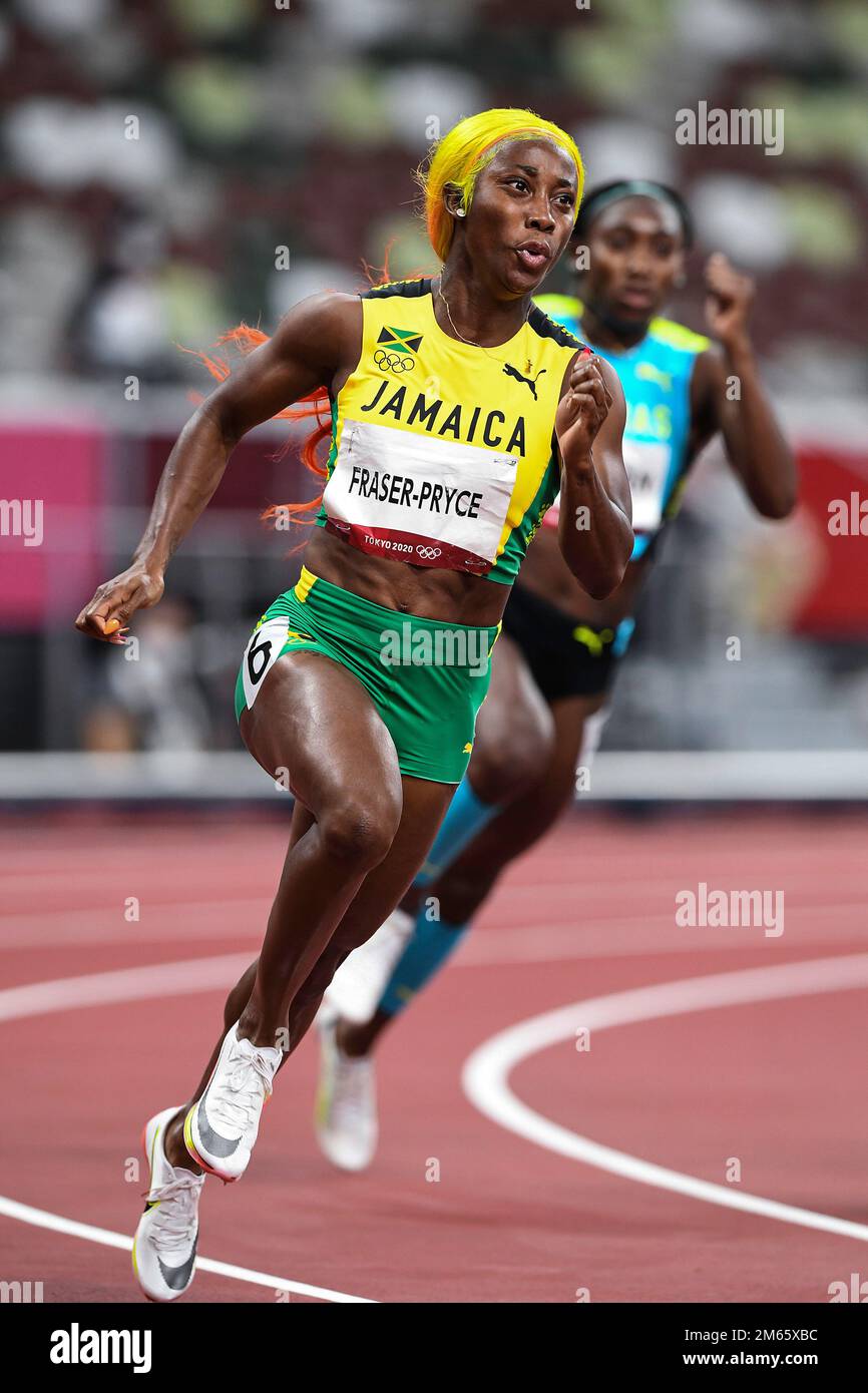 Shelly-Ann Fraser-Pryce (JAM) gareggia nelle semifinali femminili di ...