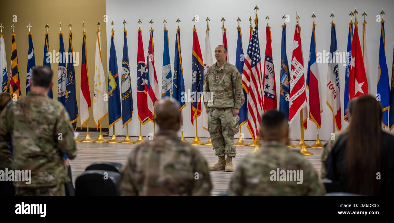 Il Sig. Peter M. Ammerman, il Comandante provvisorio del Distretto ...