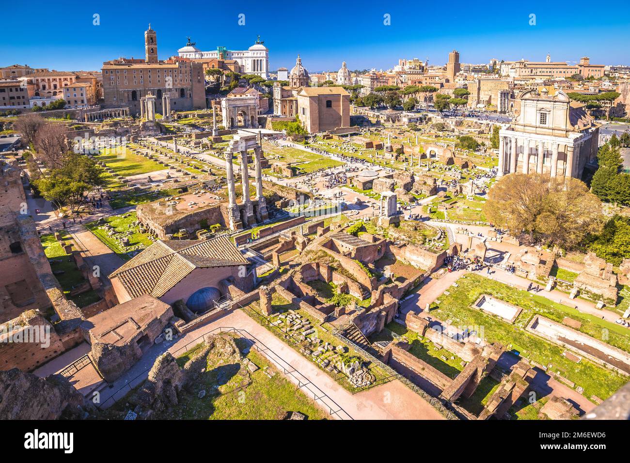 Rovine storiche di Roma sul Foro Romano vista dall'alto, città eterna ...