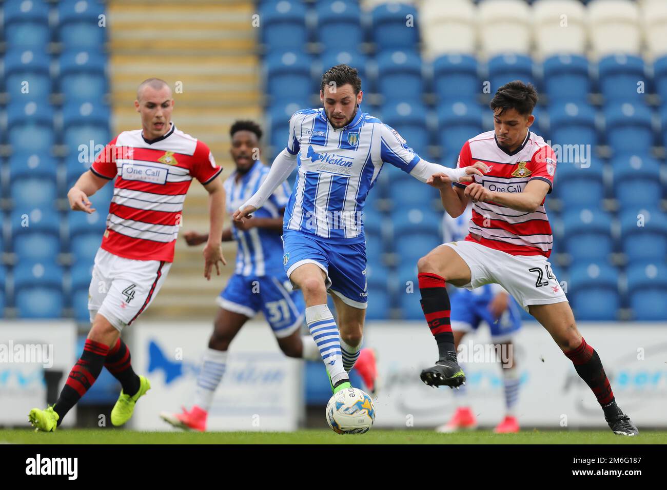 Drey Wright of Colchester combinò le battaglie con Niall Mason of ...