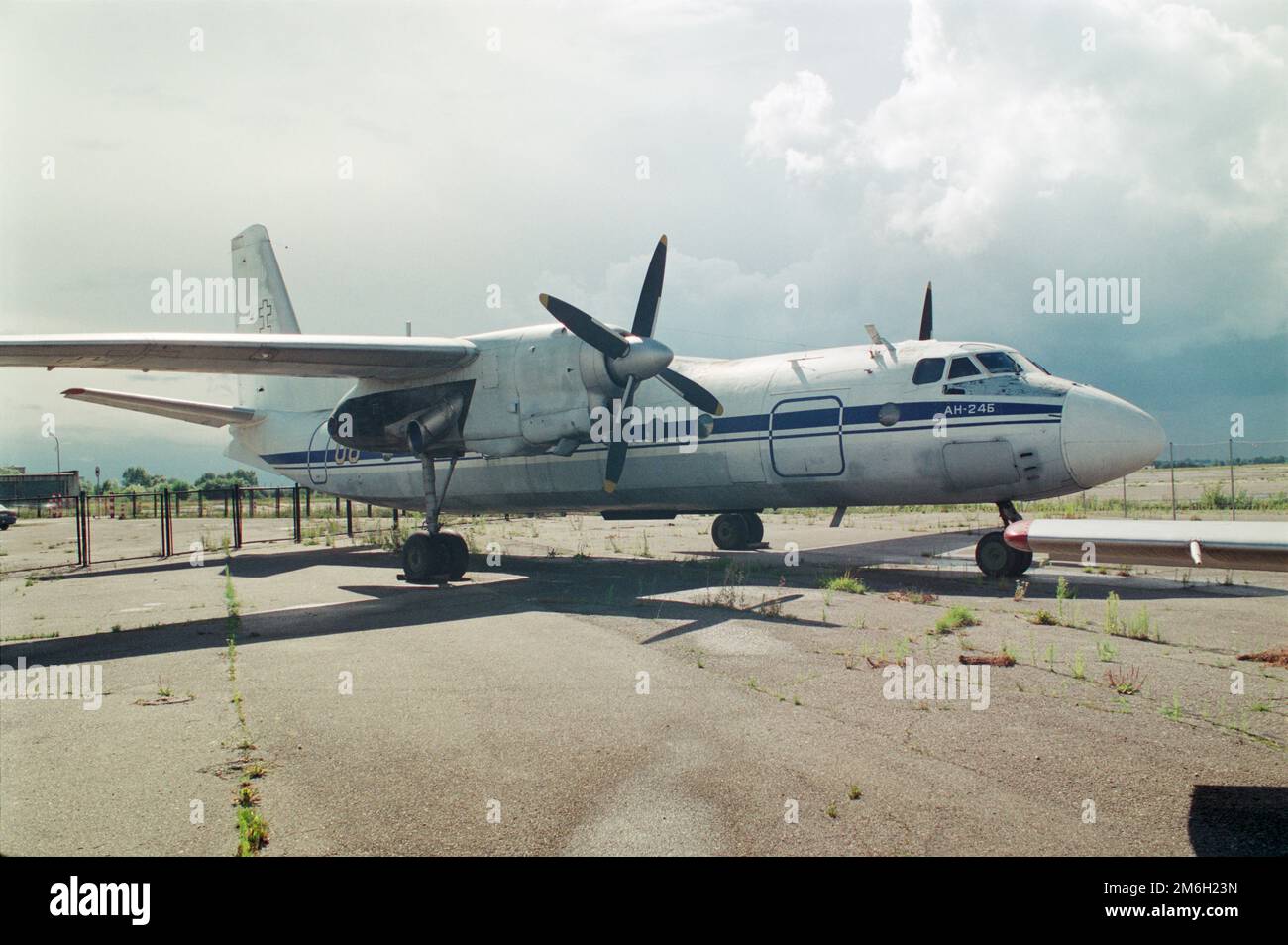Antonov an 24 aircraft immagini e fotografie stock ad alta risoluzione ...