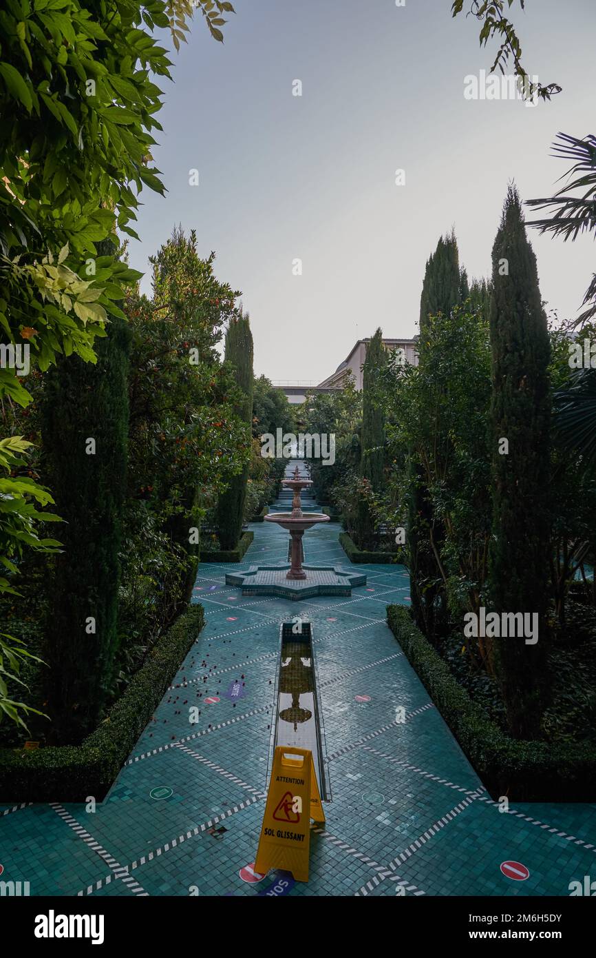 I Giardini interni della Grande MosquÃ de Paris, una delle più grandi ...