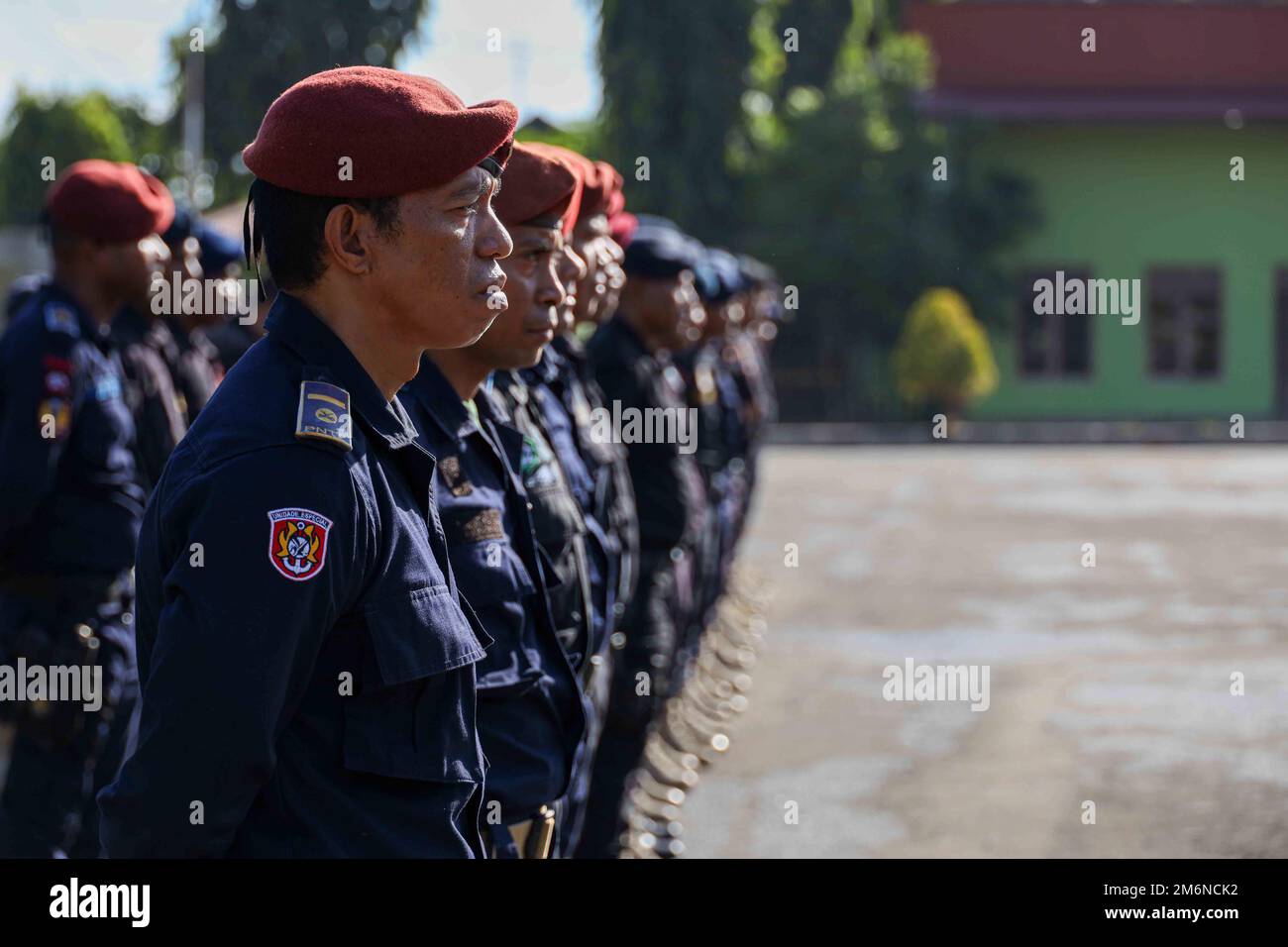 Il personale della Policia Nacional de Timor-Leste (PNTL) si sta ...