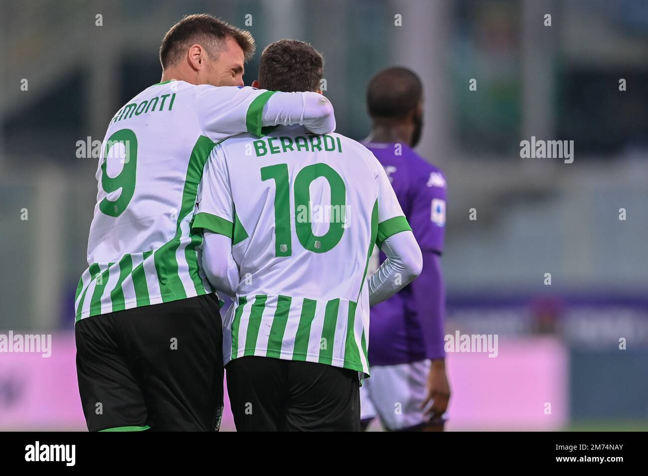 Domenico Berardi (US Sassuolo) festeggia dopo aver segnato un gol con ...