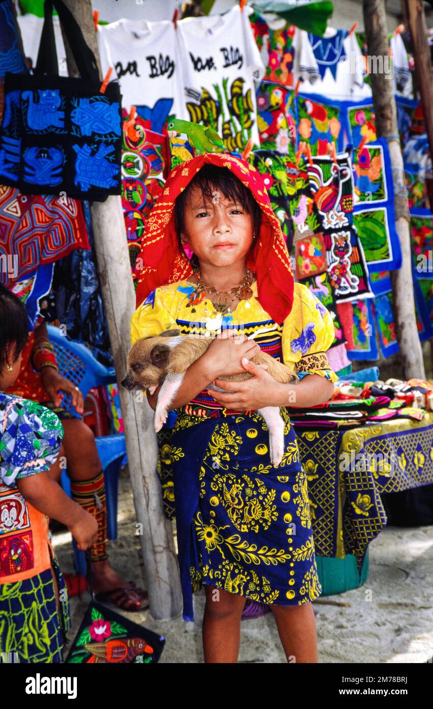 Los kunas de panama immagini e fotografie stock ad alta risoluzione - Alamy