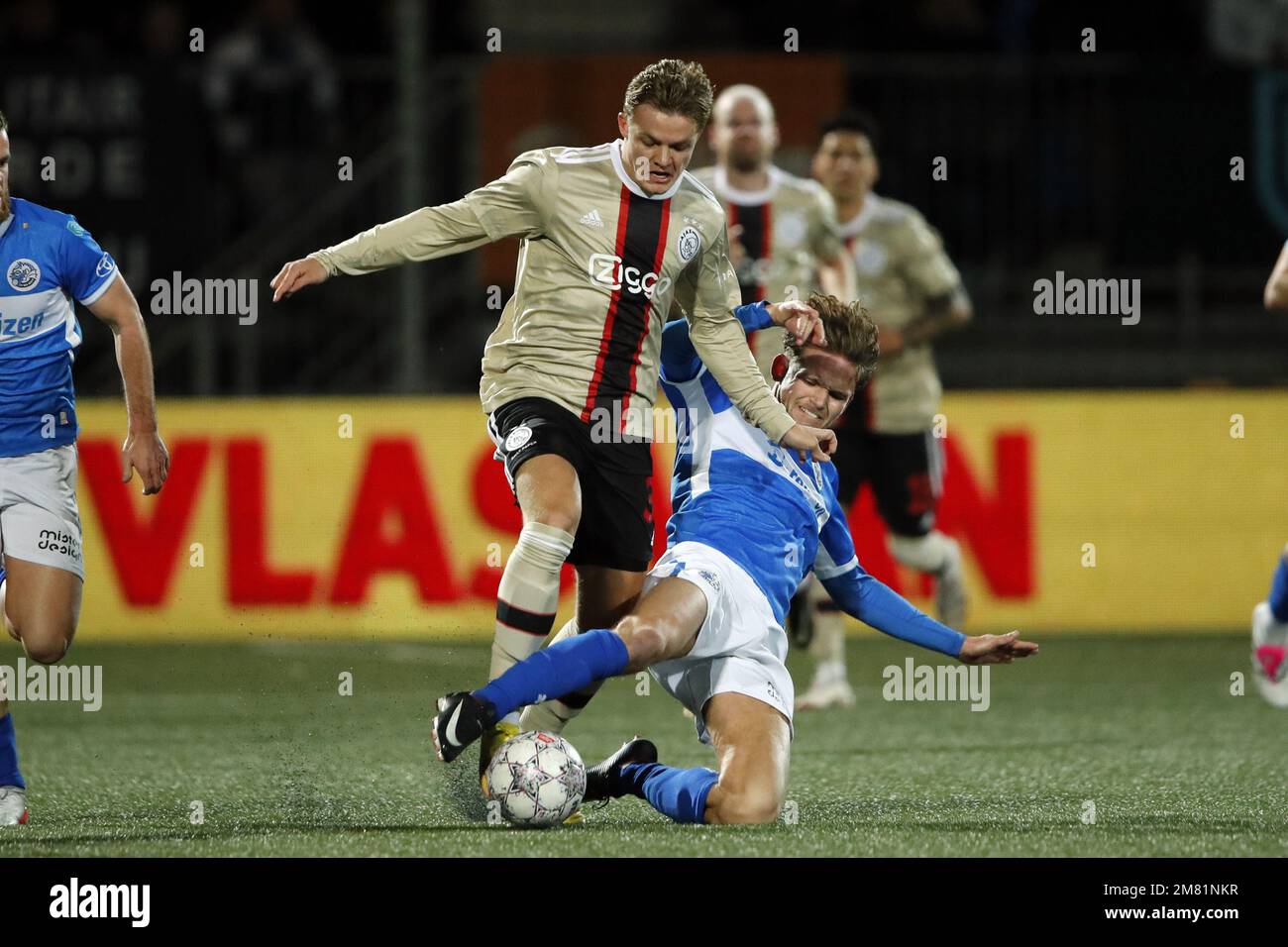 DEN BOSCH - (lr) Christian Rasmussen di Ajax, Teun van Grunsven di FC ...