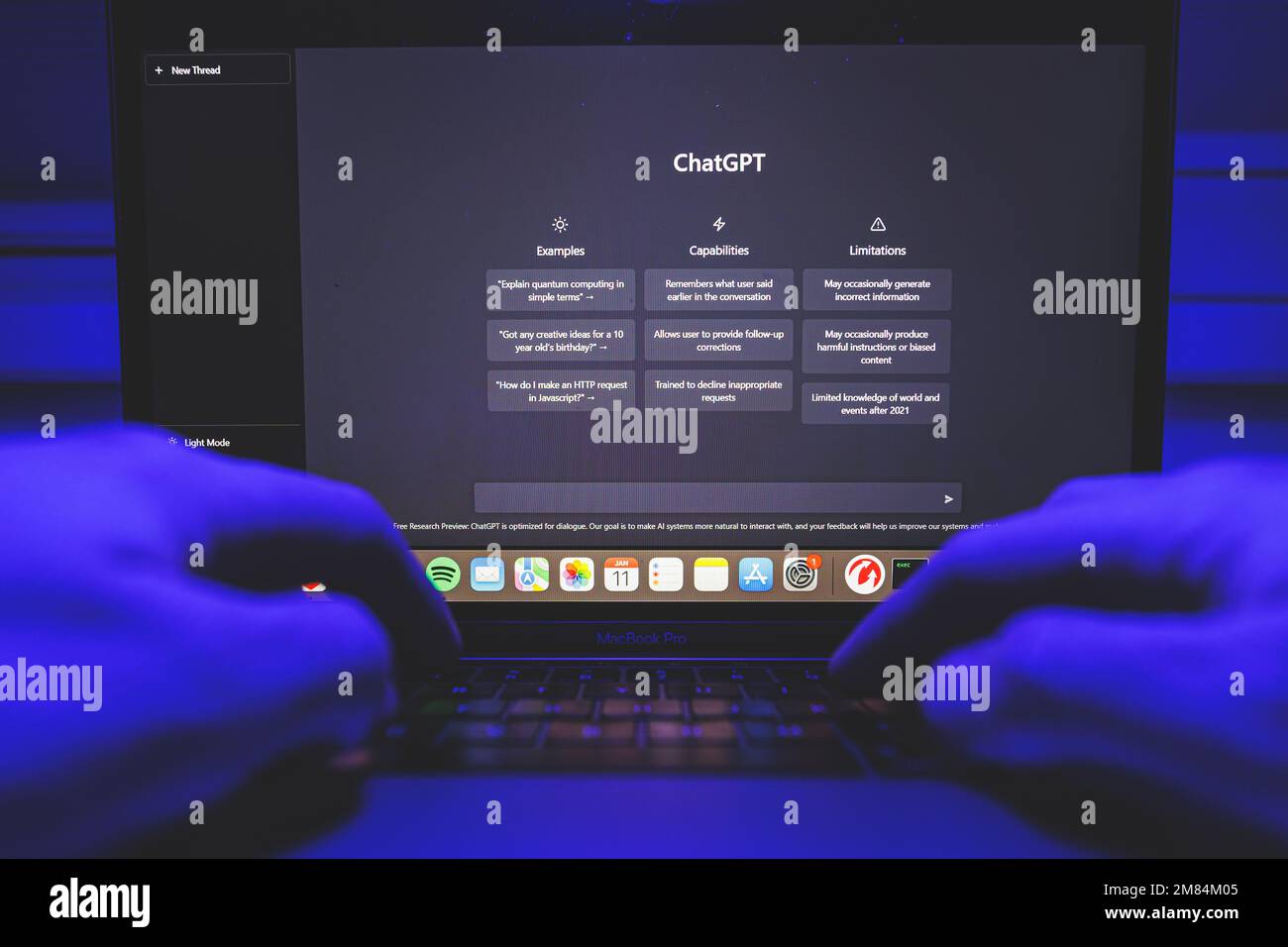 ChatGPT sul computer. Chat GPT è un chatbot di intelligenza artificiale che è stato lanciato da ...