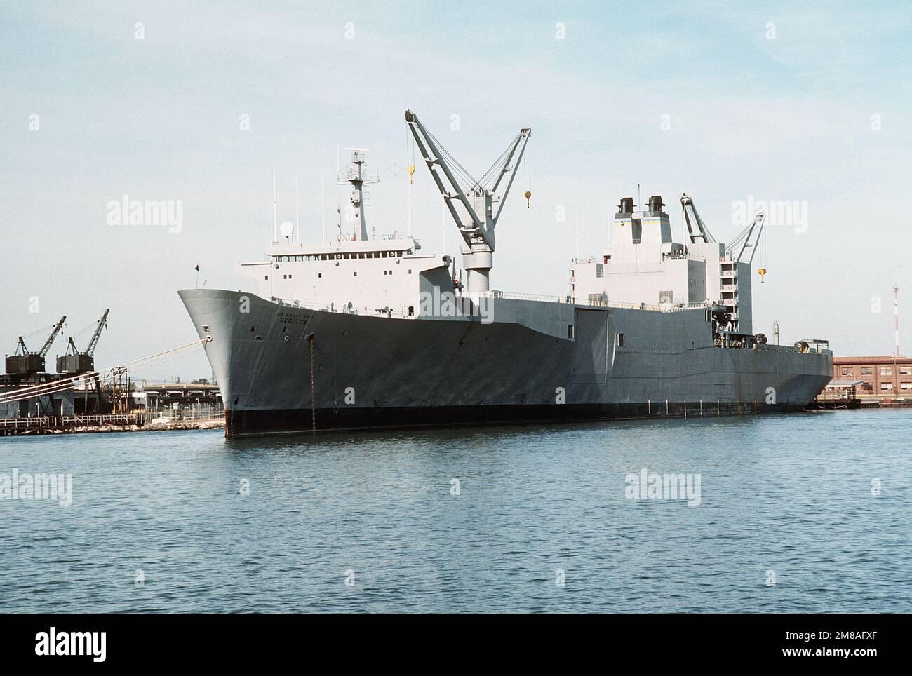Una vista di prua del porto della nave da carico militare Sealift ...