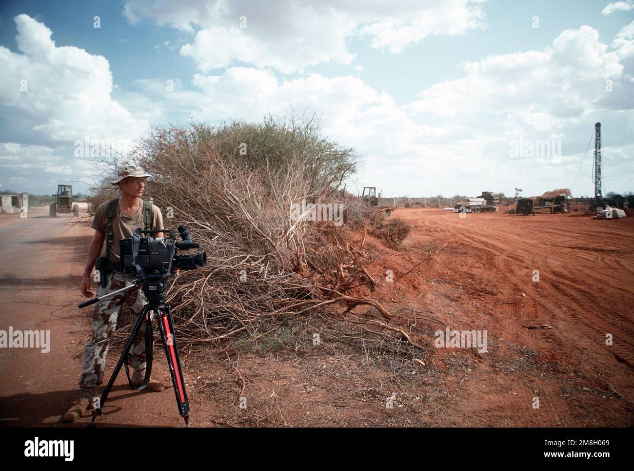 Robert Sasek, CAPOFILA del fotografo, si prepara a videocassare i ...