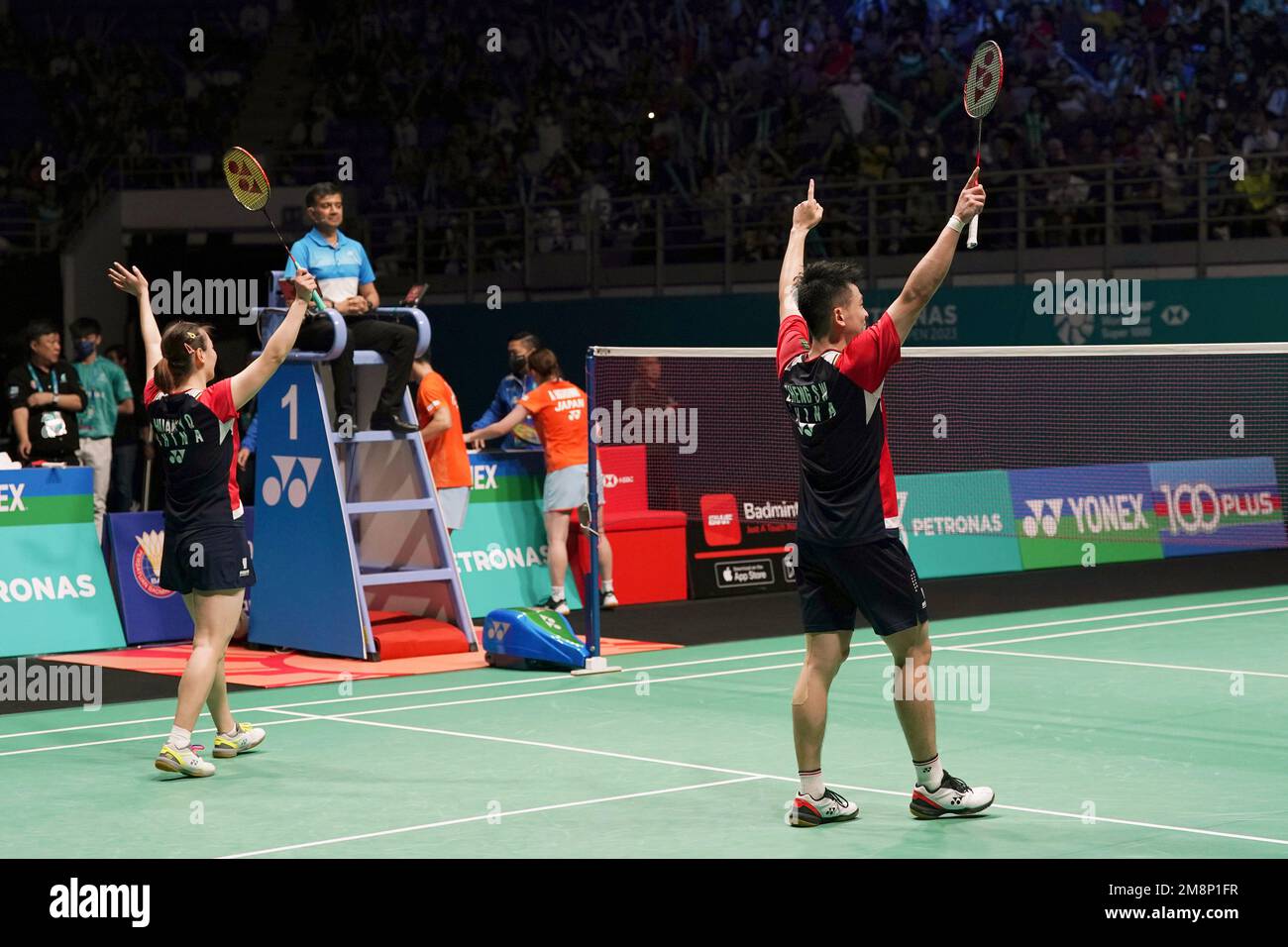 China's Huang Ya Qiong, left, and Zheng Si Wei celebrate after ...