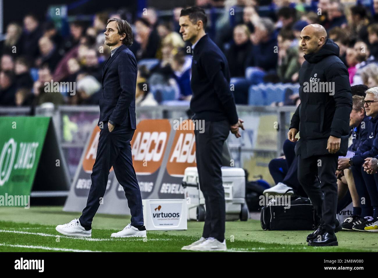 ARNHEM - allenatore Vitesse Phillip Cocu, allenatore NEC Nijmegen ...