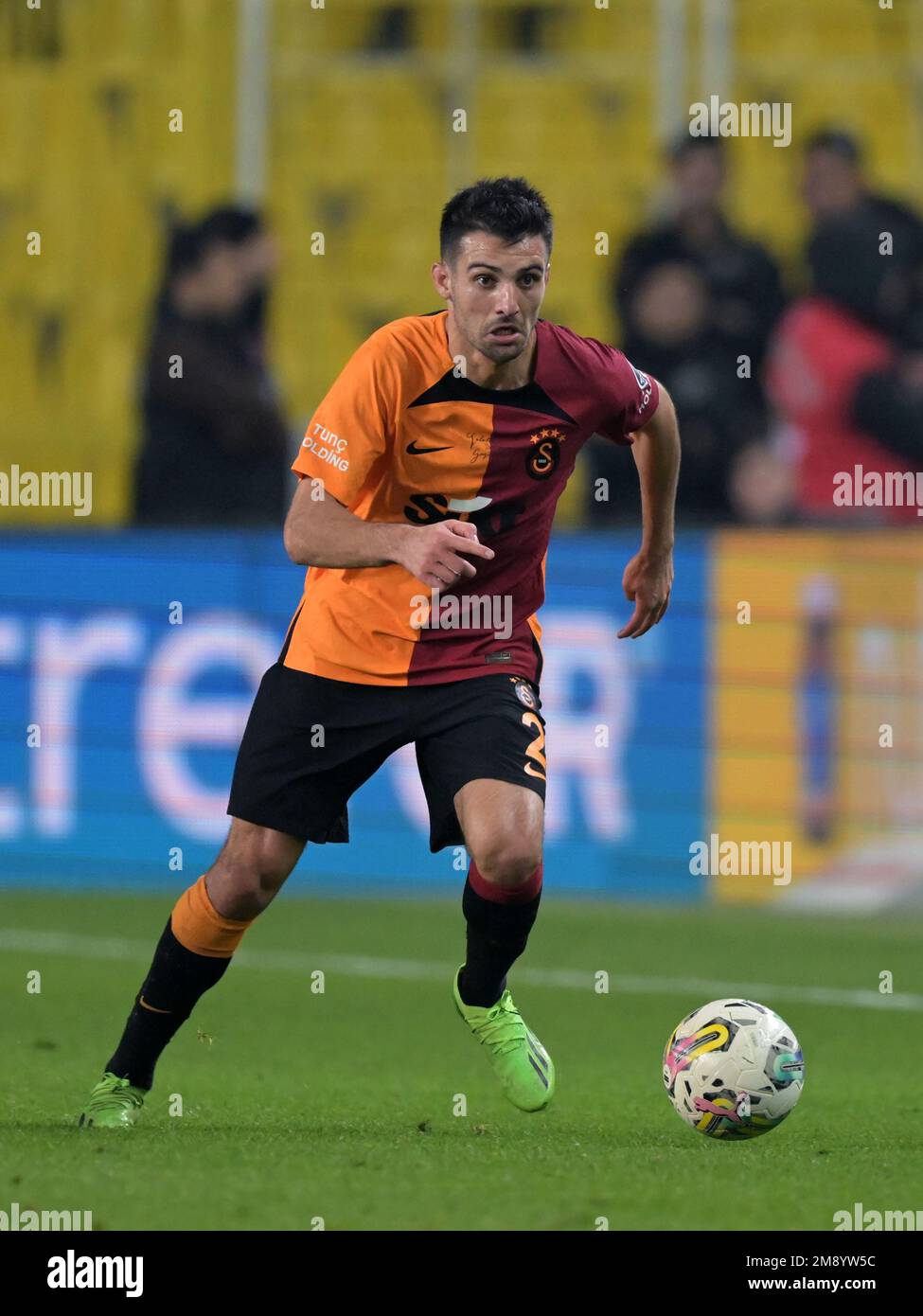 ISTANBUL - Leo Dubois di Galatasaray COME durante la partita turca Super Lig tra Fenerbahce AS e ...