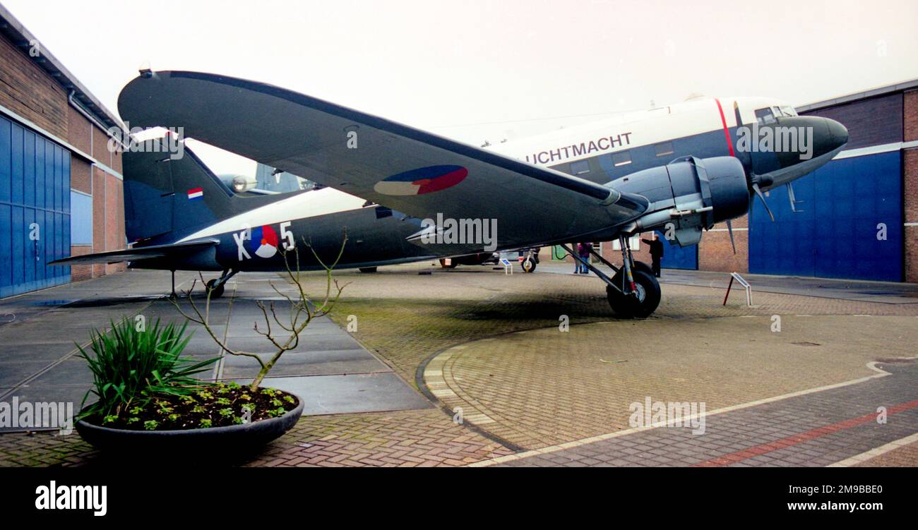 Douglas C-47A-70-DL Skytrain K-688 / X-5 (msn 20118), in mostra al ...