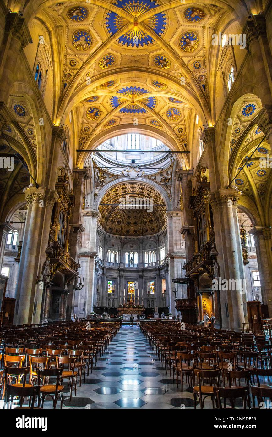 Duomo di Como o Cattedrale di Santa Maria Assunta sul lago di Como Foto ...
