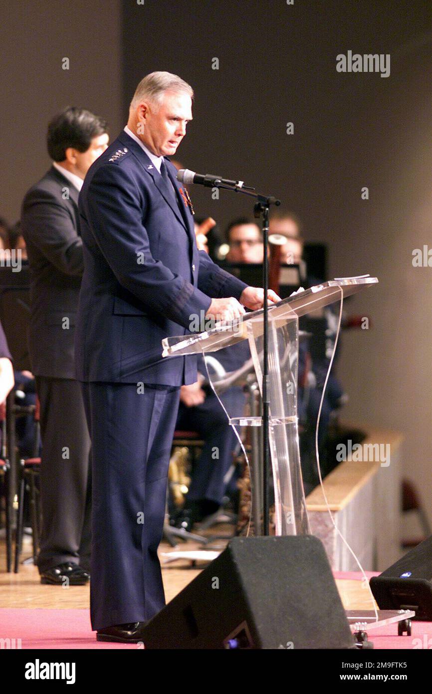 Il generale Michael E. Ryan, CAPO DI STATO MAGGIORE dell'aeronautica ...