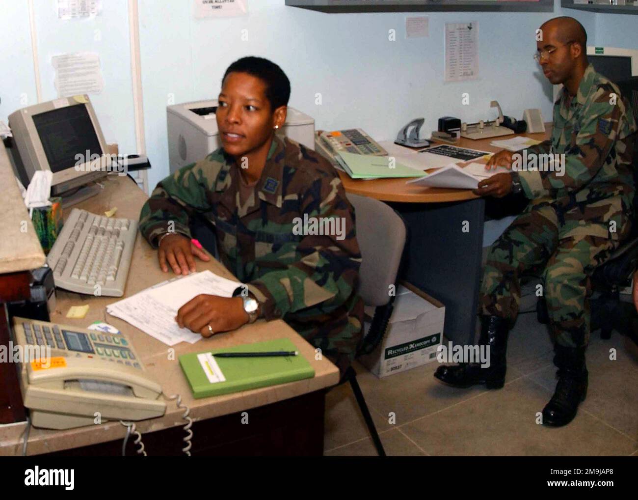 US Air Force (USAF) Capitano (CPT) Gennifer Washington (sinistra), Life ...