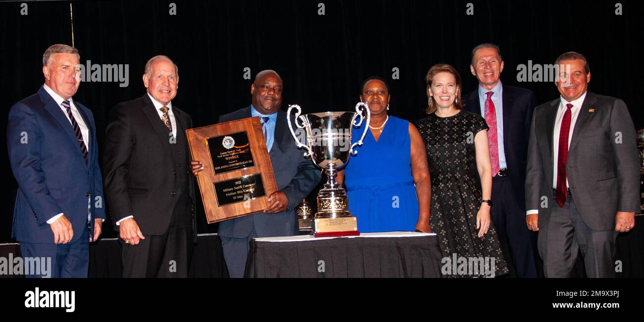NORFOLK, Virginia (29 giugno 2022) la nave di rifornimento della flotta ...