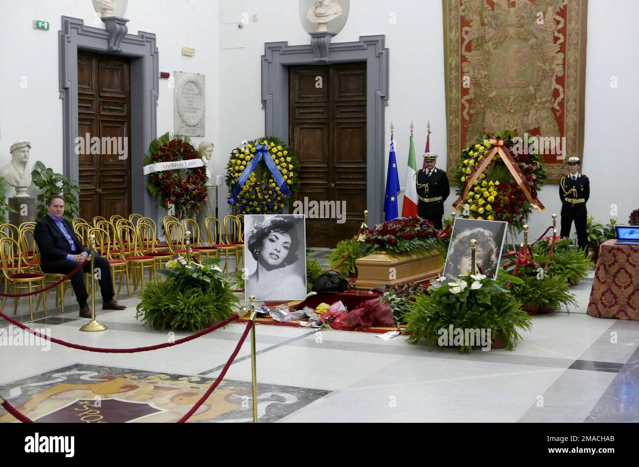 Il figlio Milko Skofic rende omaggio in Campidoglio alla madre Gina ...