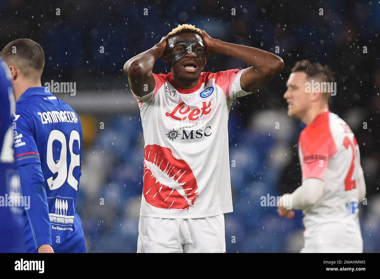 Napoli, Italia. 18 Jan, 2023. Victor Osimhen della SSC Napoli sembra ...