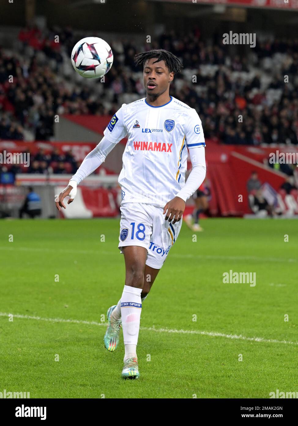 LILLE - Thierno Balde di Estac Troyes durante la partita francese Ligue ...