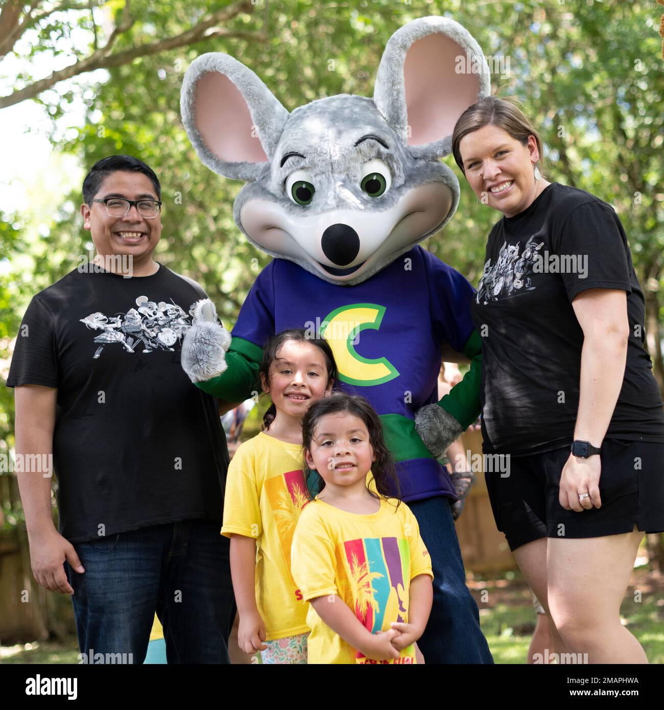 IMAGE DISTRIBUTED FOR CEC ENTERTAINMENT, LLC - The Balderas family ...