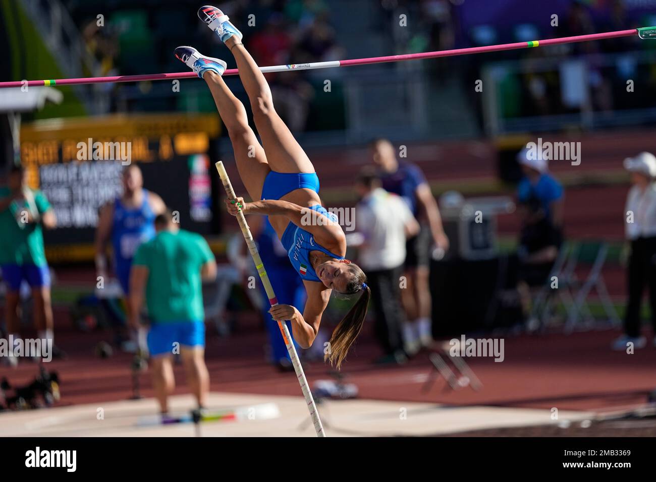 Elisa Molinarolo, of Italy, competes in the pole vault at the World ...