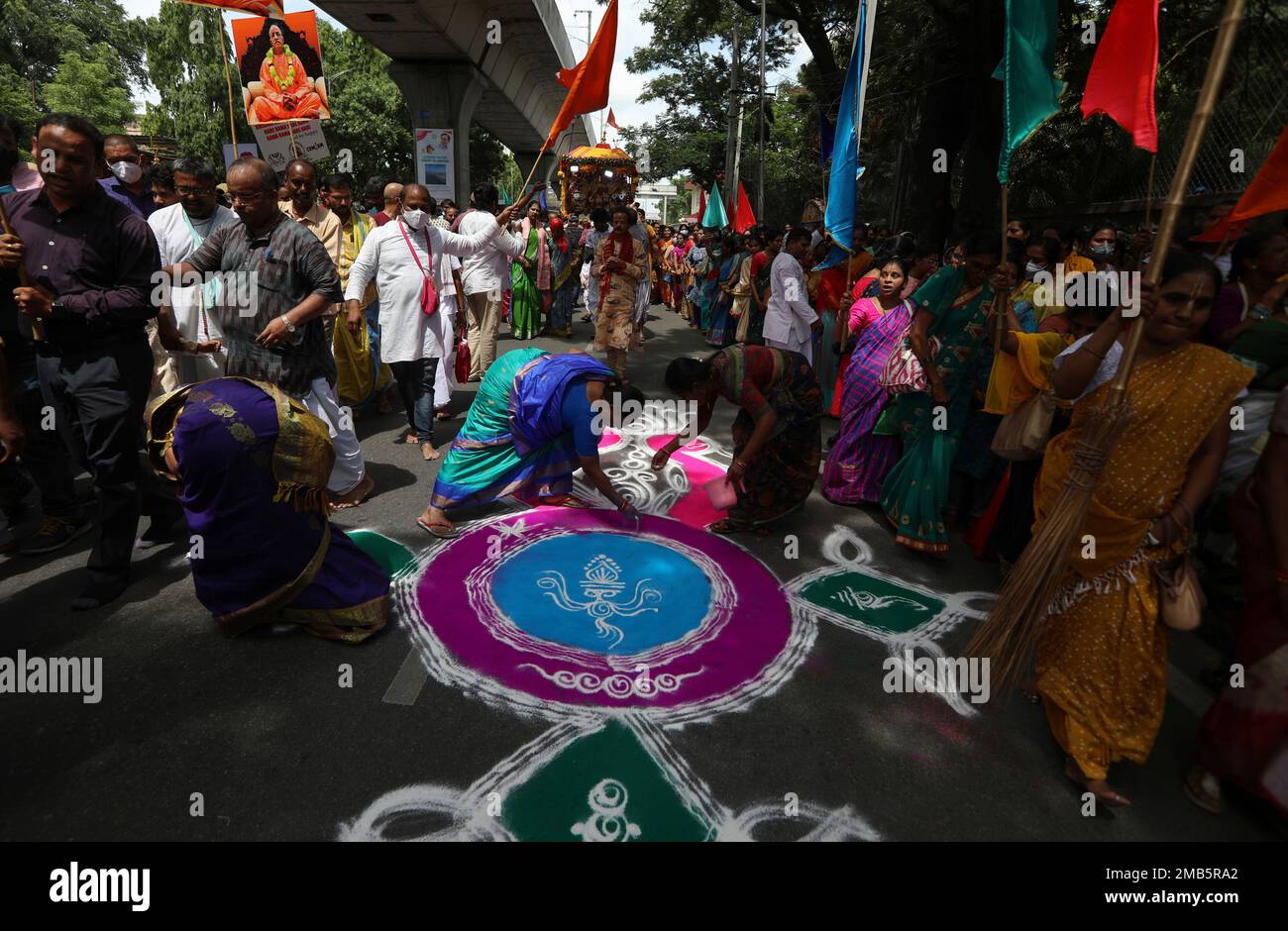 Hindu devotees from International Society for Krishna Consciousness ...