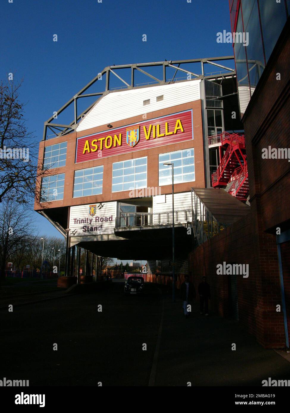 Villa Park, Trinity Road, Aston, Birmingham, 2005. Il nuovo stand ...