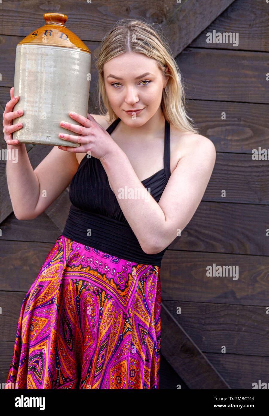 Moda donna scozzese inverno immagini e fotografie stock ad alta ...