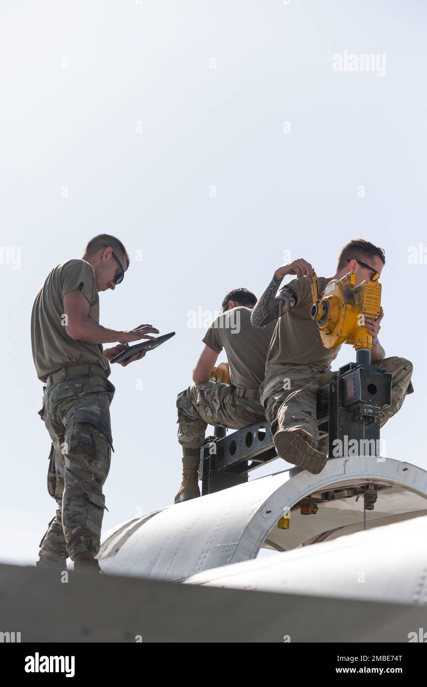 I militari del 124th Maintenance Group della Guardia Nazionale dell ...