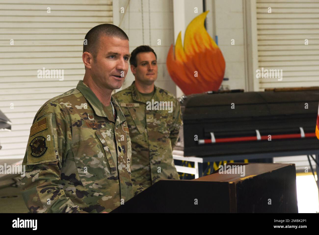 Il Lt. Craig Rasley, comandante entrante dello Squadrone delle ...