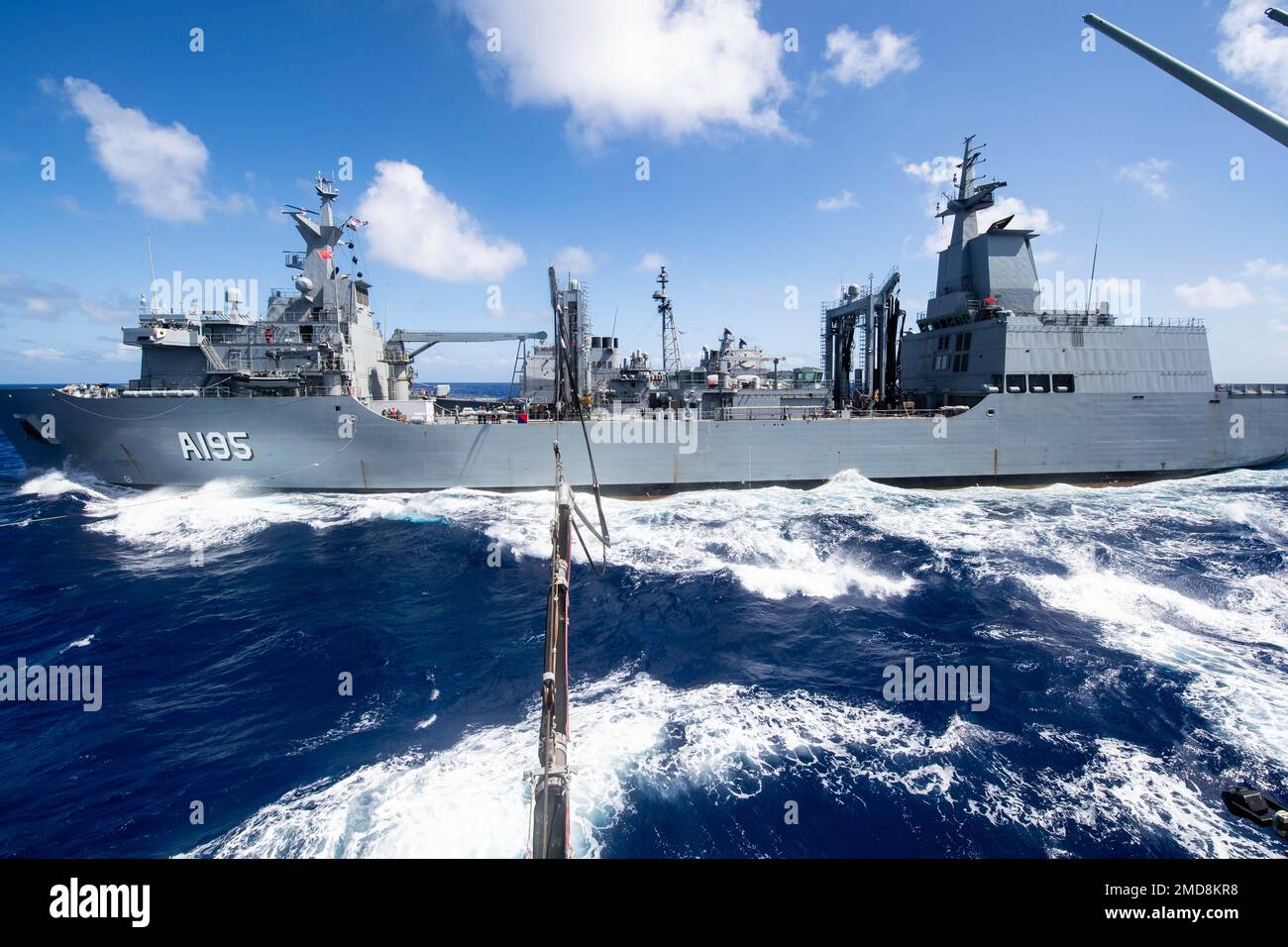 OCEANO PACIFICO (14 luglio 2022) Royal Canadian Navy Halifax-classe ...