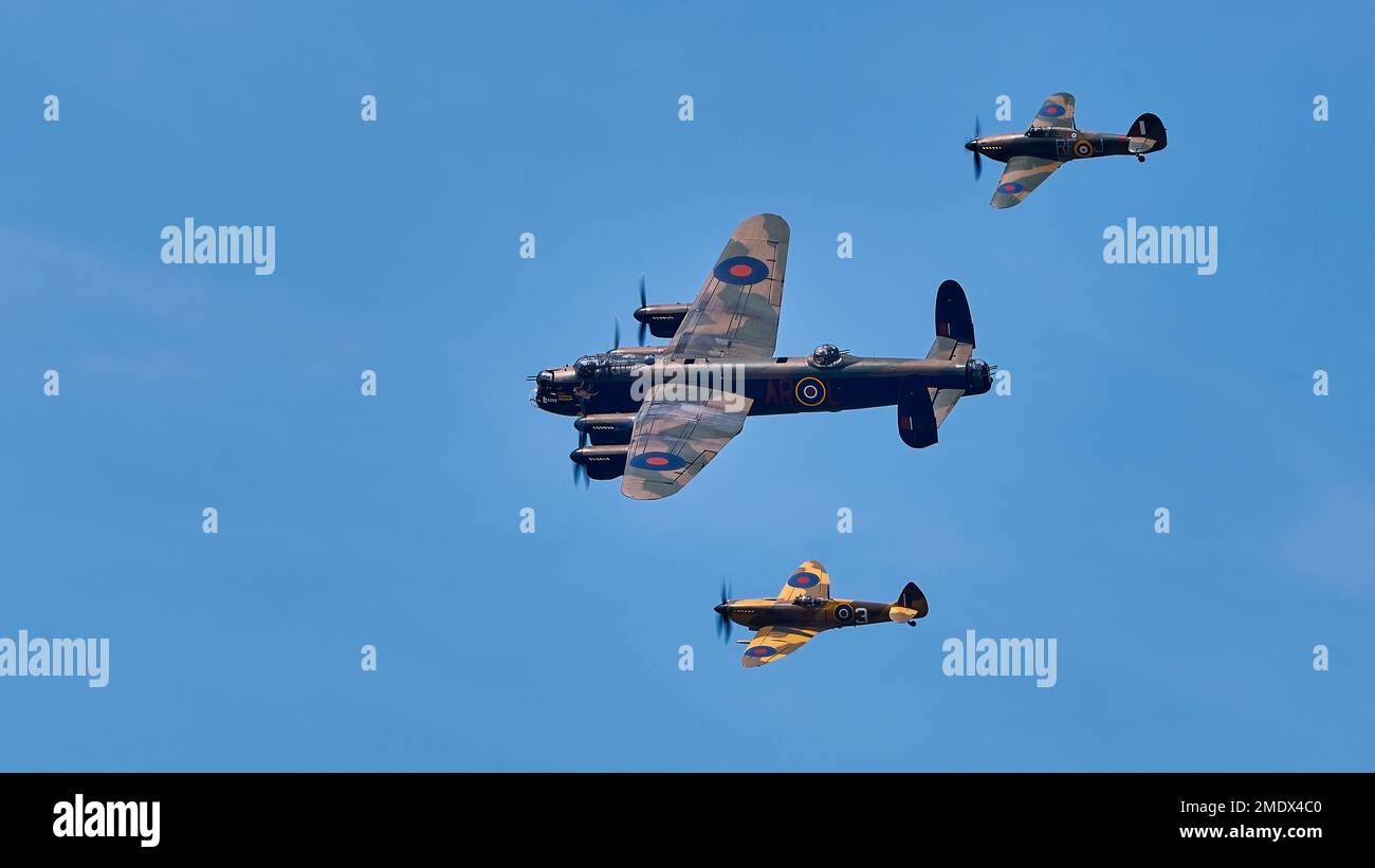 Lancaster dakota e spitfire immagini e fotografie stock ad alta risoluzione - Alamy