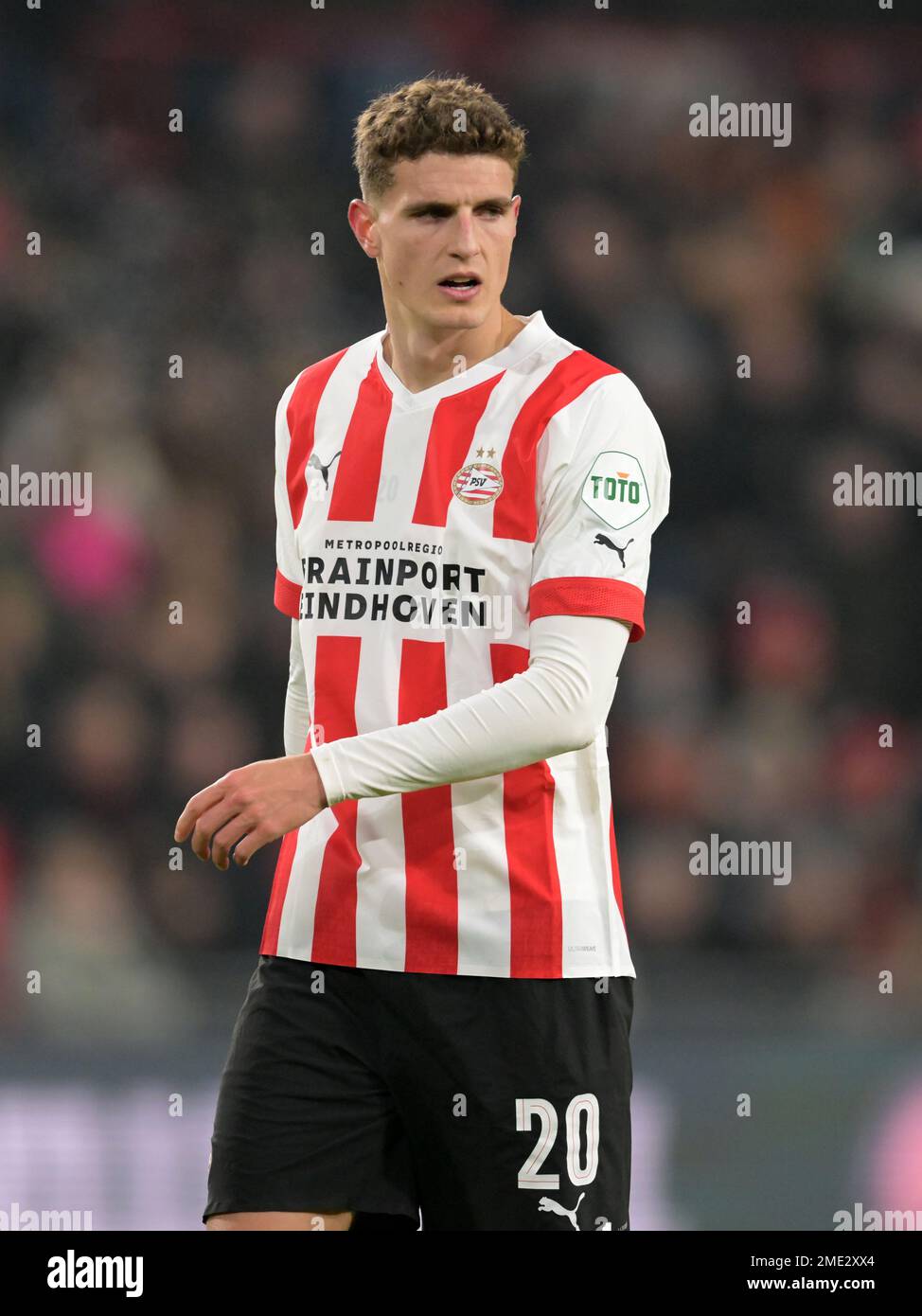 EINDHOVEN - Guus Til del PSV Eindhoven durante la partita di campionato ...
