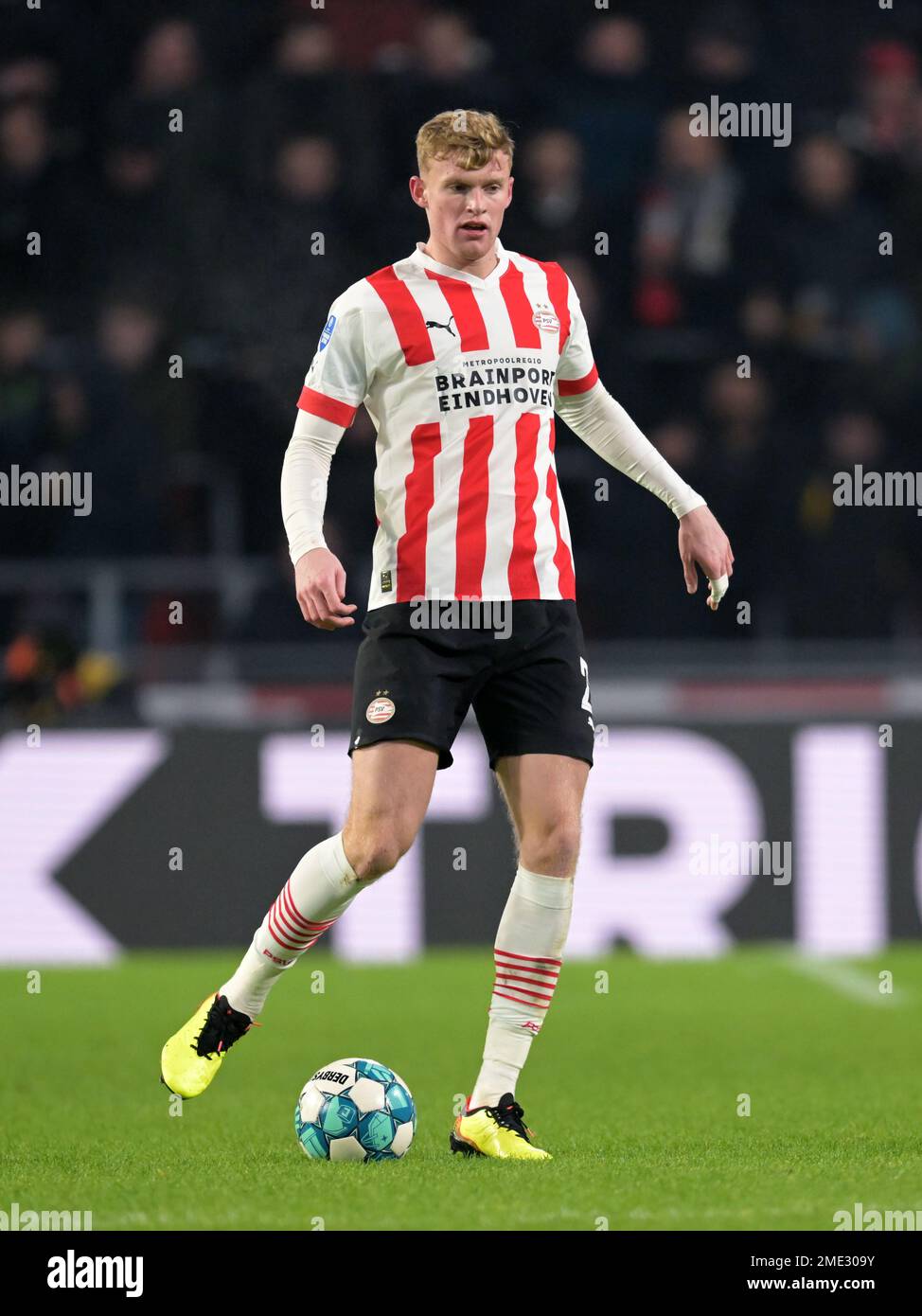 EINDHOVEN - Jarrad Branthwaite del PSV Eindhoven durante la partita di ...