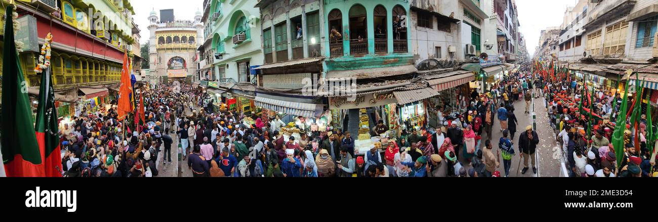 Qutubuddin bakhtiar kakis dargah immagini e fotografie stock ad alta ...