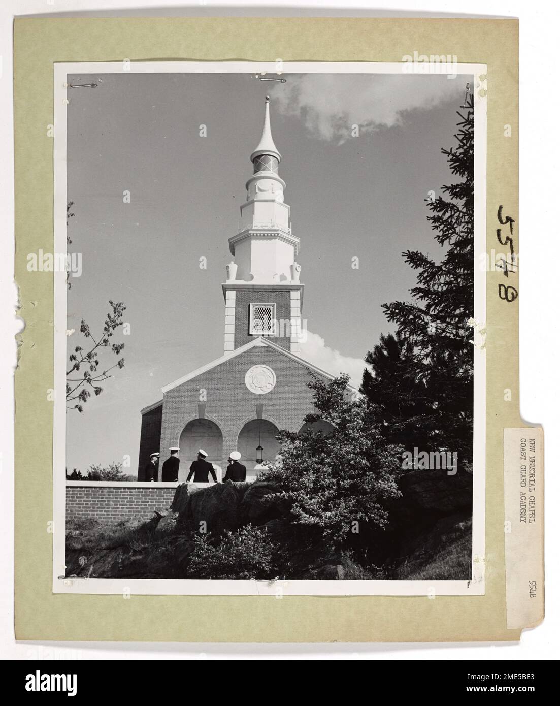 Nuova Memorial Chapel Coast Guard Academy. I cinque cadetti della Coast ...