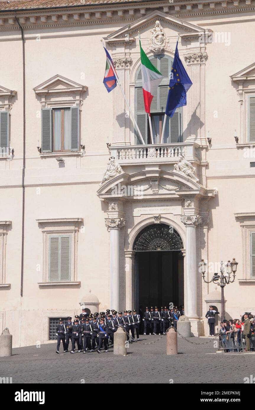 Cambio della guardia quirinale immagini e fotografie stock ad alta ...